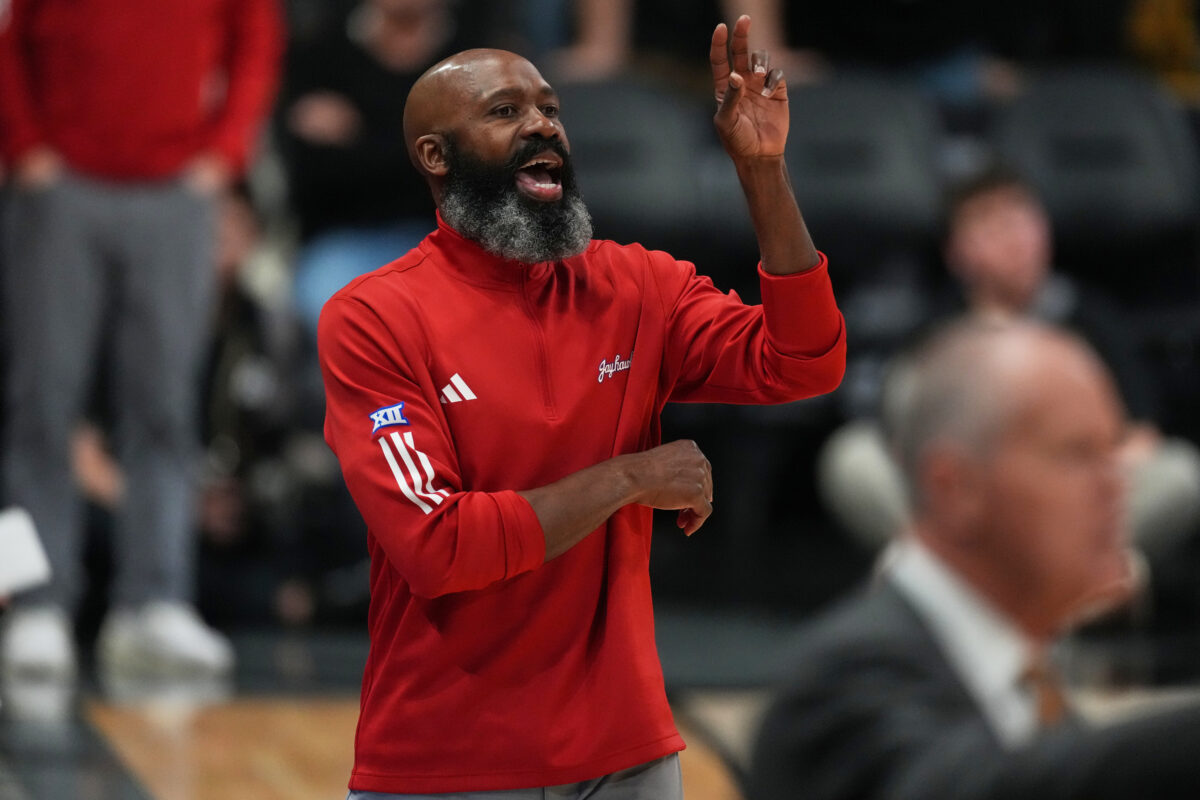 ‘Mission accomplished’ for Vaughn, Jayhawks in road win without Self ...